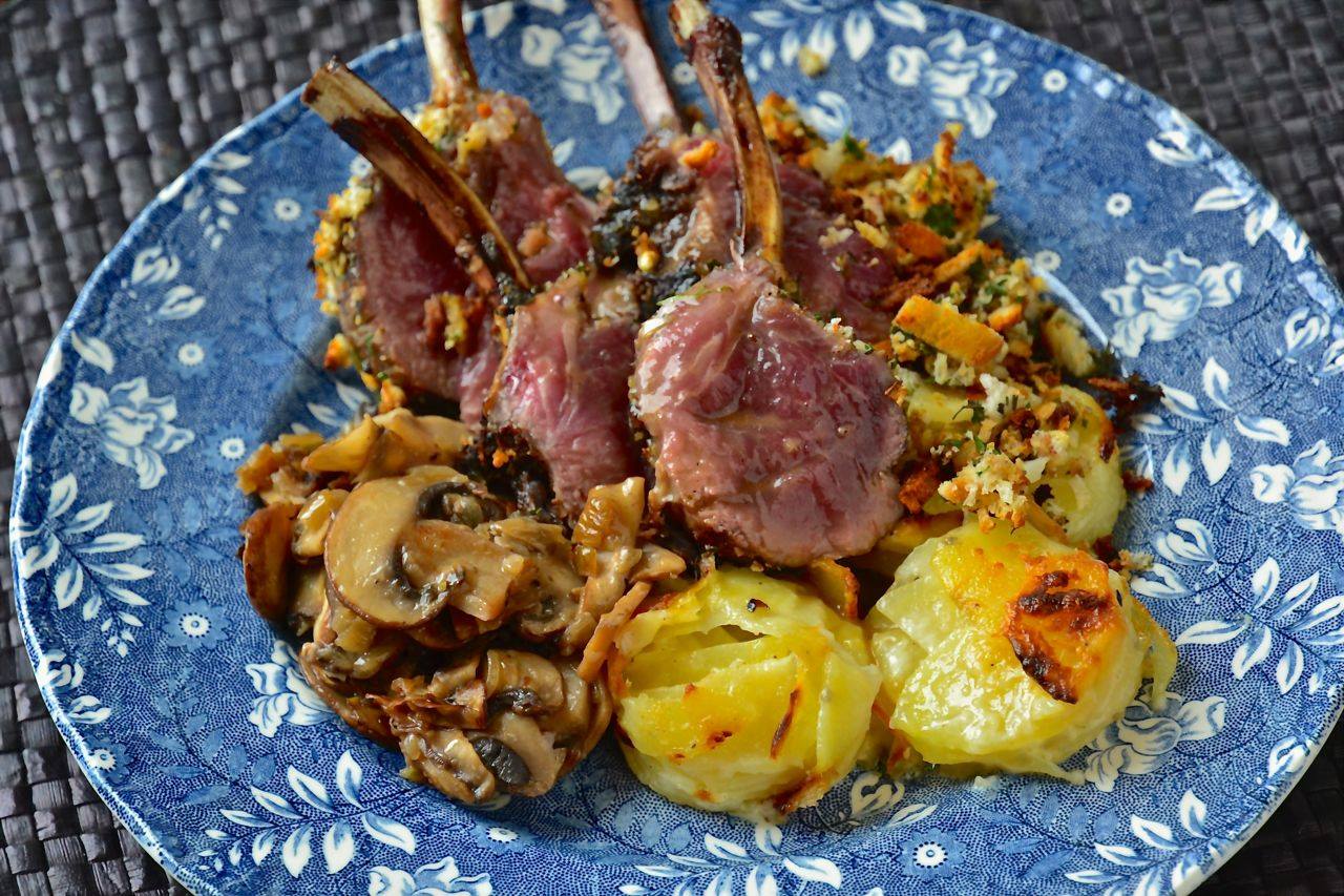 Carré de cordero con hierbas | Paloma de la Rica